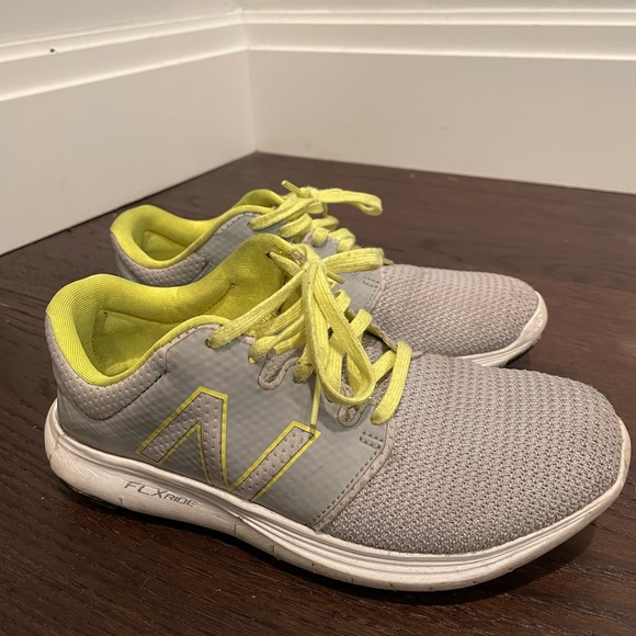 New Balance | Shoes | New Balance Snickers Size 6 Grey Color With Light ...